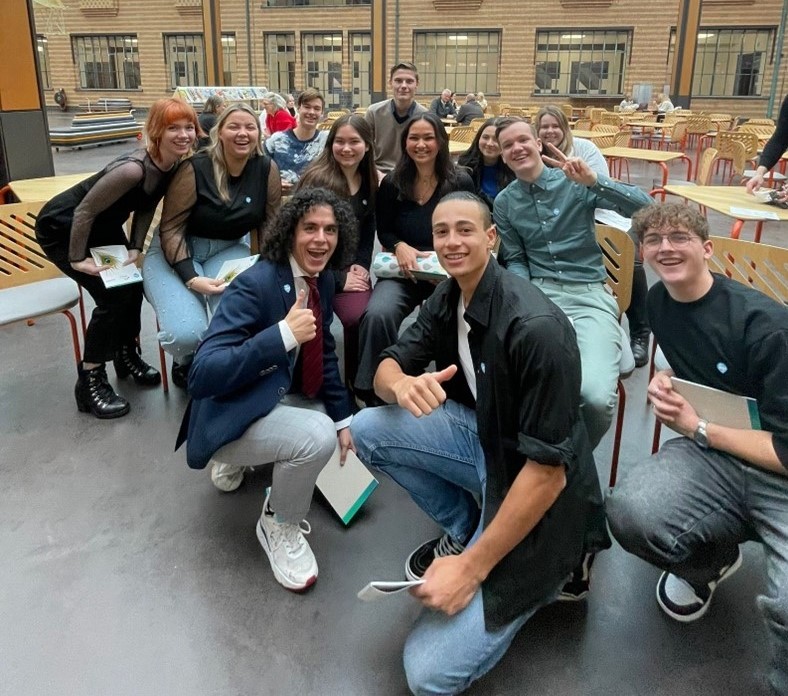 Een standbeeld moet laten zien wat het mbo waard is | Dit is mbo